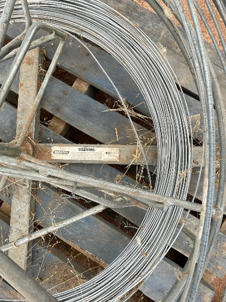 Lot 50 - Double wire spindle | AuctionsPlus