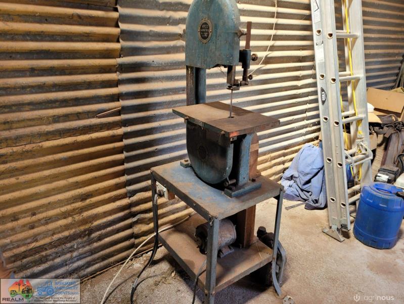 Lot 19 - Hyco 240v Industrial Band Saw | AuctionsPlus