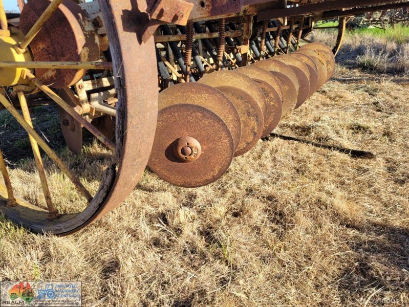 Lot 56 - 16 Row Disc Combine Seeder | AuctionsPlus