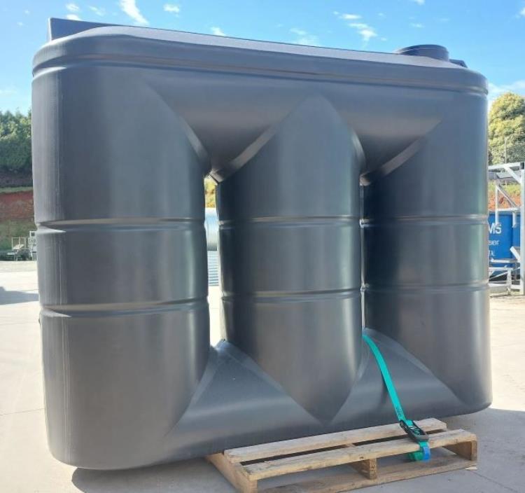 Lot 162 - Slimline Tank 3000L - Needs Repairs | AuctionsPlus