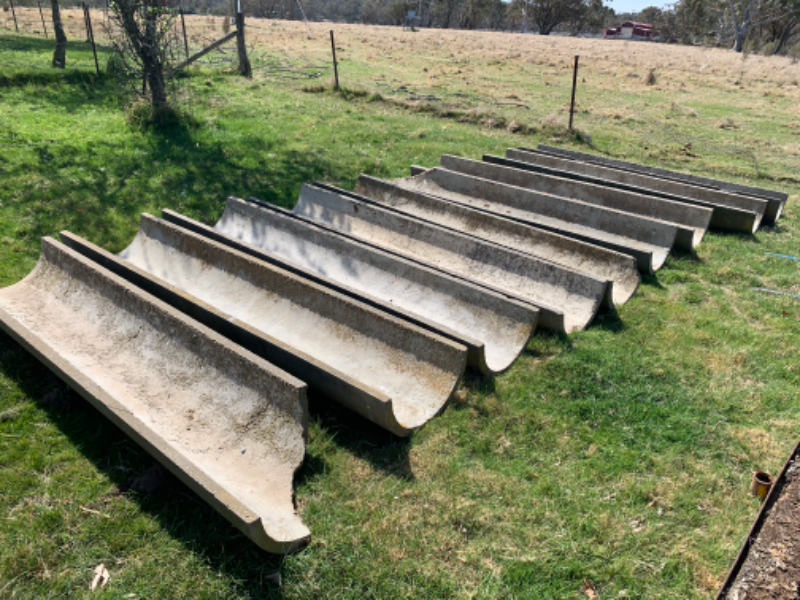 Lot 42 - Concrete troughs | AuctionsPlus