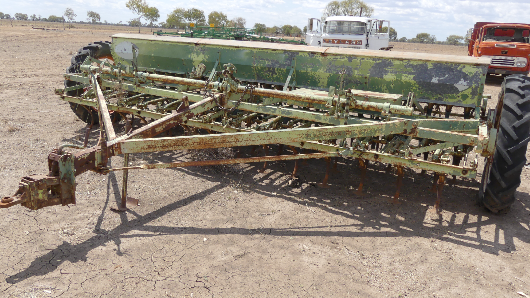 Lot 28 - John Shearer Combine | AuctionsPlus