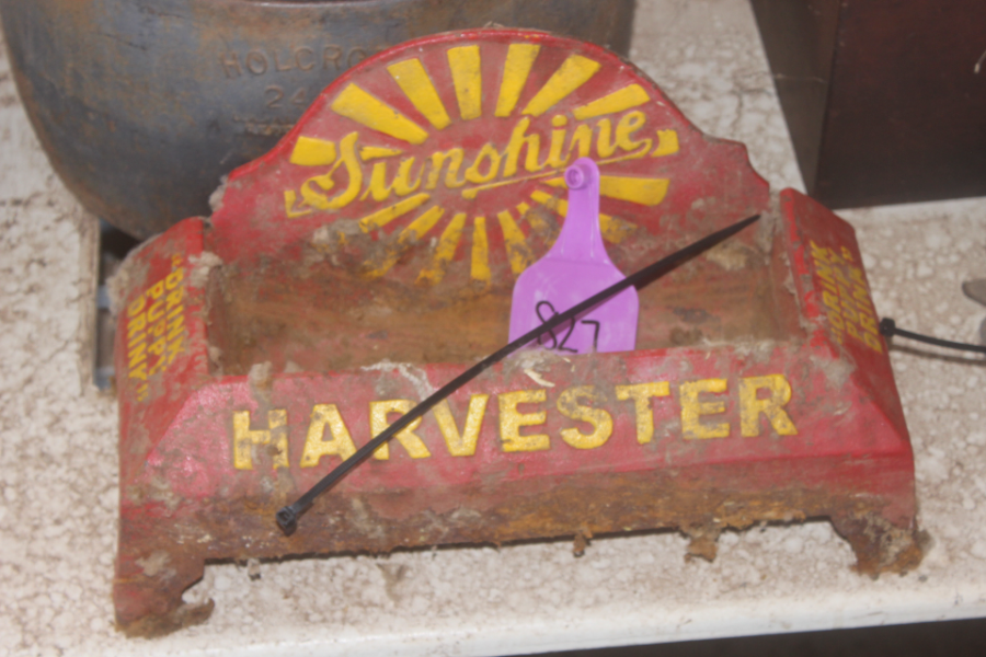 Lot 827 - Sunshine Harvester | AuctionsPlus