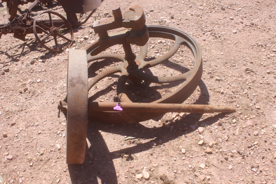 Lot 495 - Fly Wheel & Cast Wheel | AuctionsPlus