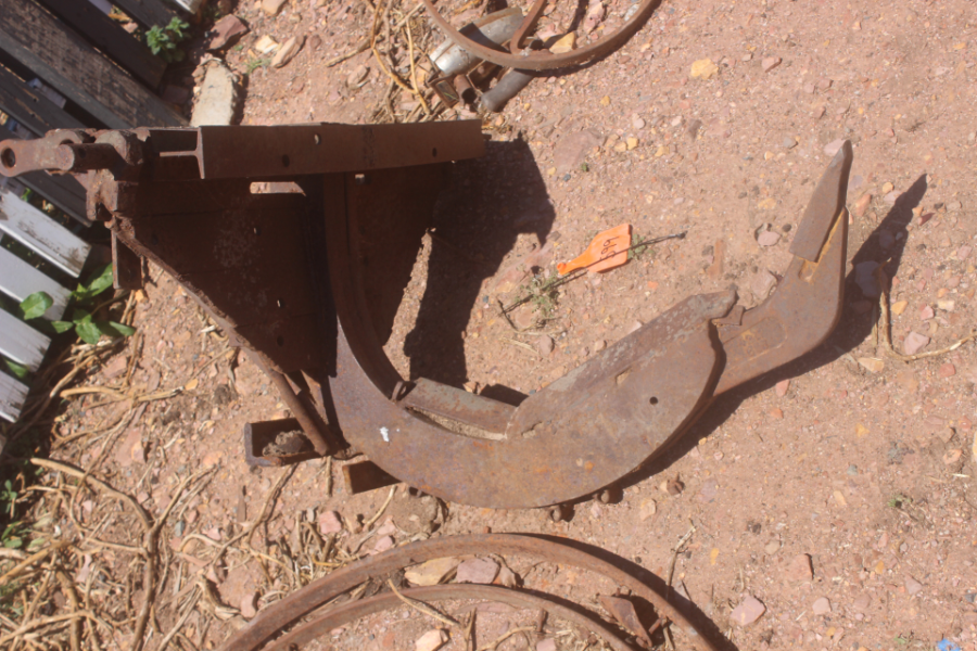 Lot 599 - 3PL Deep Ripper | AuctionsPlus