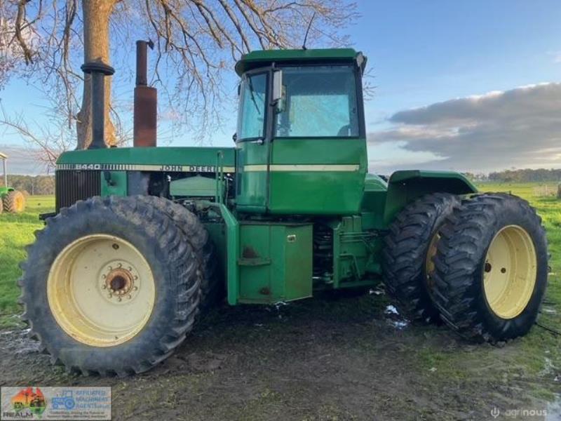 Lot 26 - John Deer 8440 | AuctionsPlus