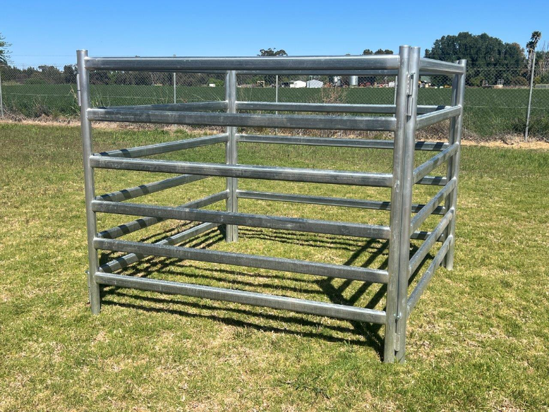 Lot 62 - 40 X CATTLEYARD PANELS | AuctionsPlus