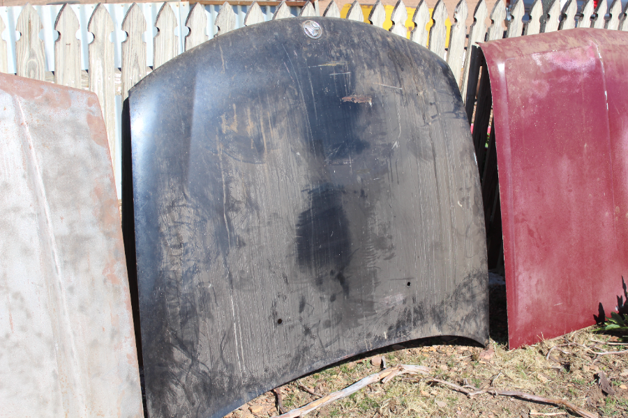 Lot 1113 - Holden Commodore Bonnet | AuctionsPlus