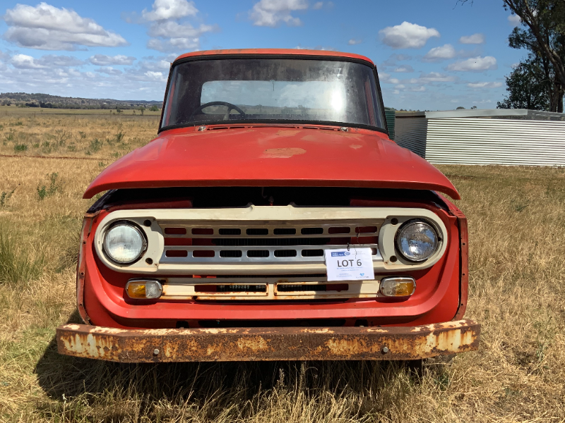 LOT 6 - International AB 130. | AuctionsPlus