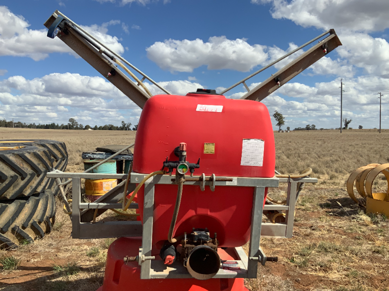 LOT 16 - Silvan Spray Bar. | AuctionsPlus