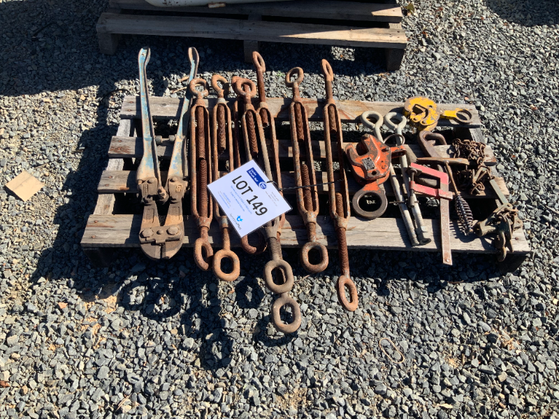 LOT 149 - Turnbuckles, plate grab & tools. | AuctionsPlus