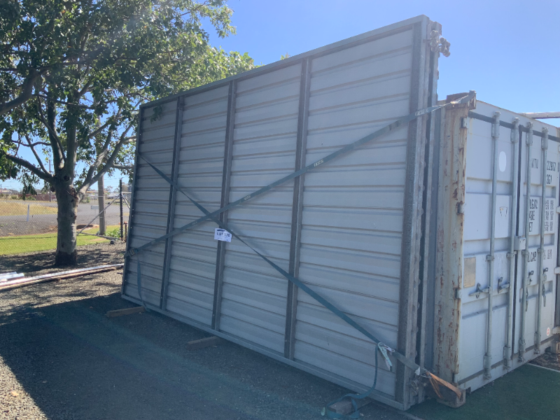 LOT 176 - Doors. | AuctionsPlus