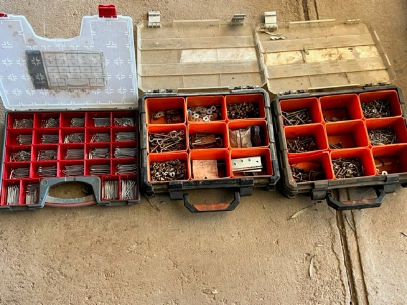 Lot 326 - Assorted Items | AuctionsPlus