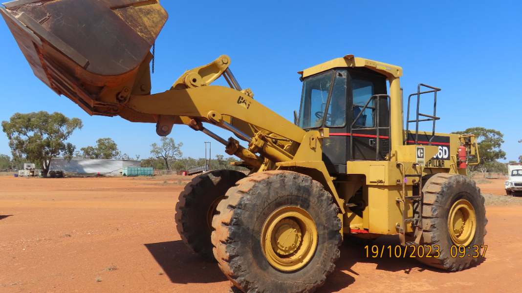 Lot 7 - CAT 966D Loader | AuctionsPlus