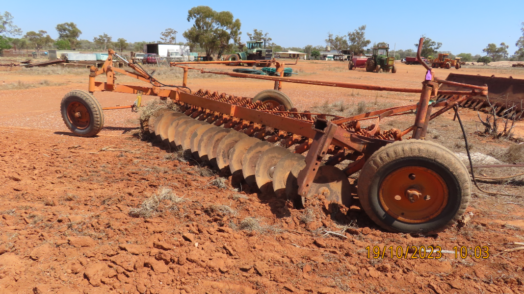 Lot 16 - Chamberlain Plough | AuctionsPlus