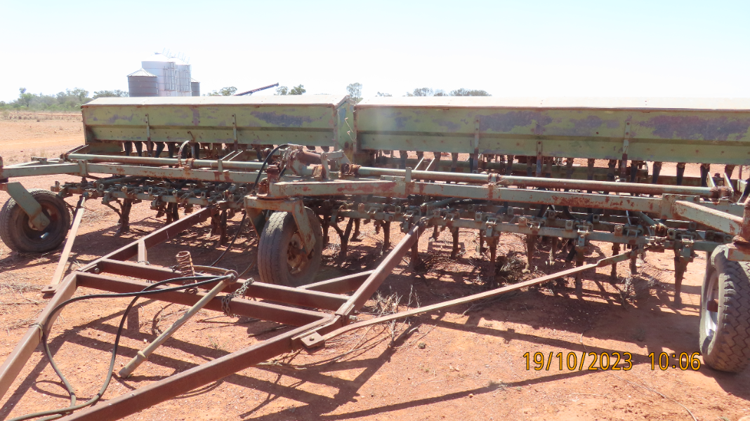 Lot 20 - John Shearer Combine | AuctionsPlus