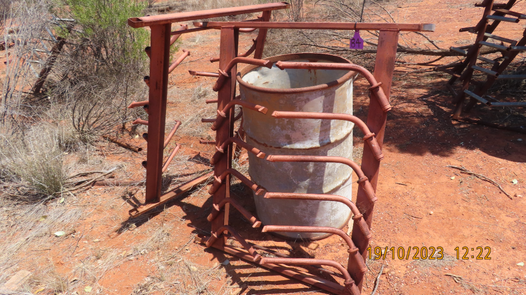 Lot 84 - Spear Goat Traps | AuctionsPlus