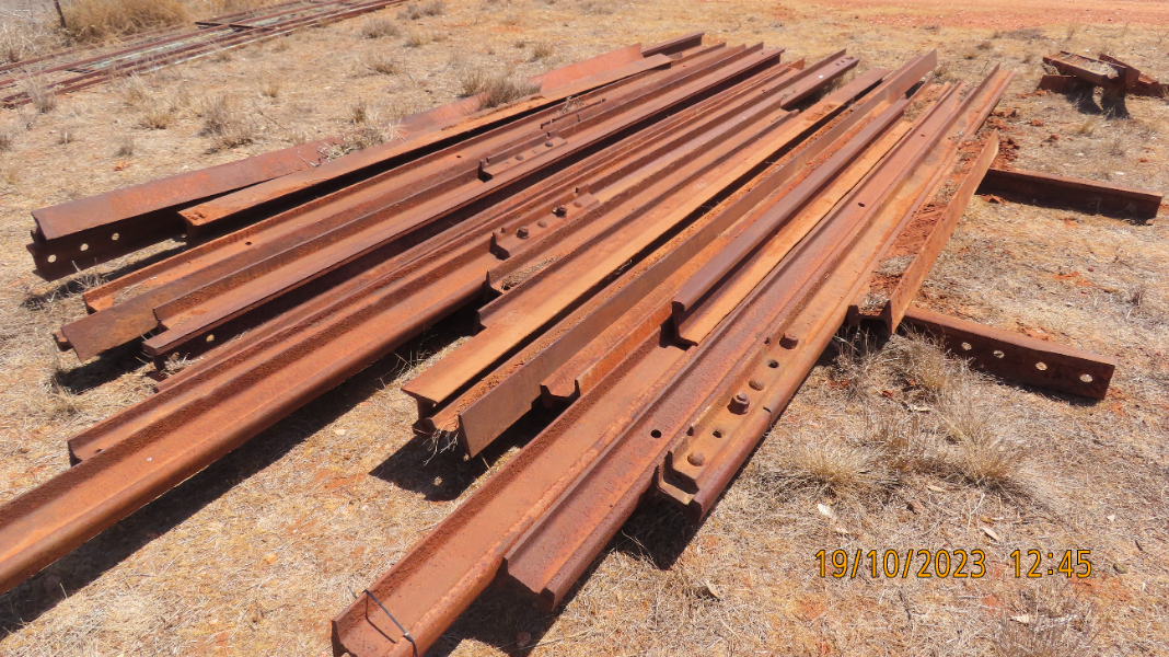 Lot 101 - Railway Iron | AuctionsPlus