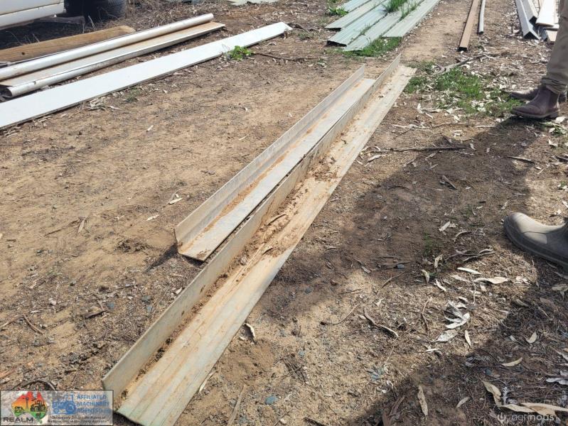 Lot 216 - 2x Building Lentils (100 x 100 x 2.1m) & (100 x 150 x 3.1m ...