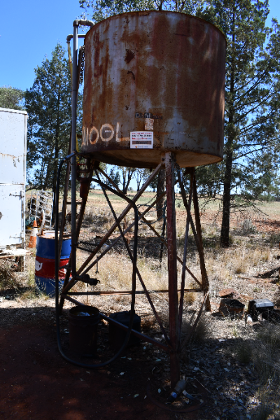 Lot 171 - 2100lt overhead diesel tank | AuctionsPlus