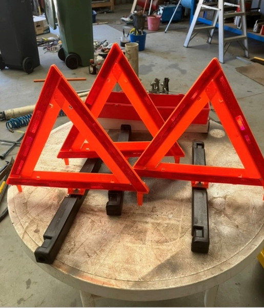 Lot 96 - 3 x Safety Triangles | AuctionsPlus