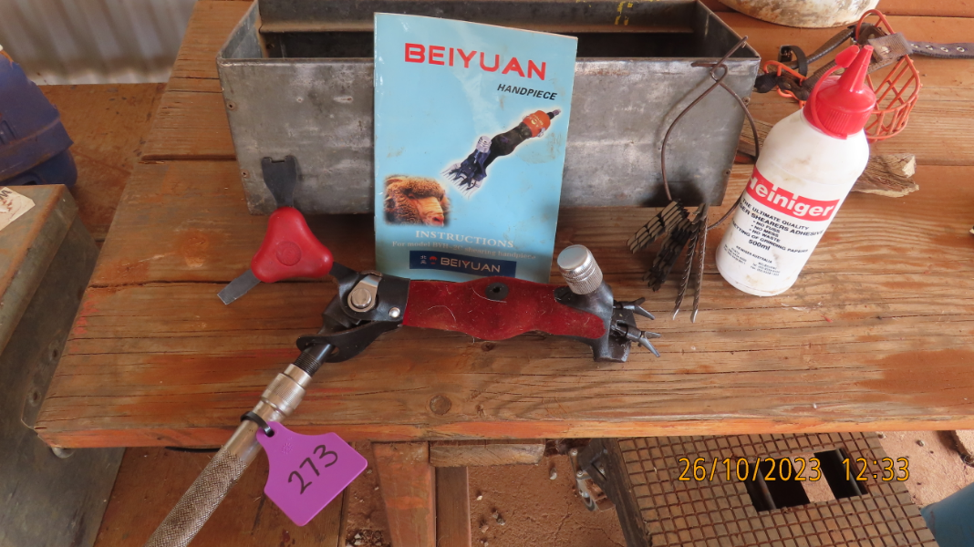 Lot 273 - Beiyuan Shearing Handpiece | AuctionsPlus