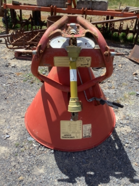 Lot 34 - 3PL Spreader | AuctionsPlus