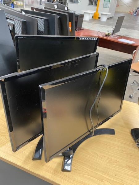 Lot 10 - LED Monitors | AuctionsPlus