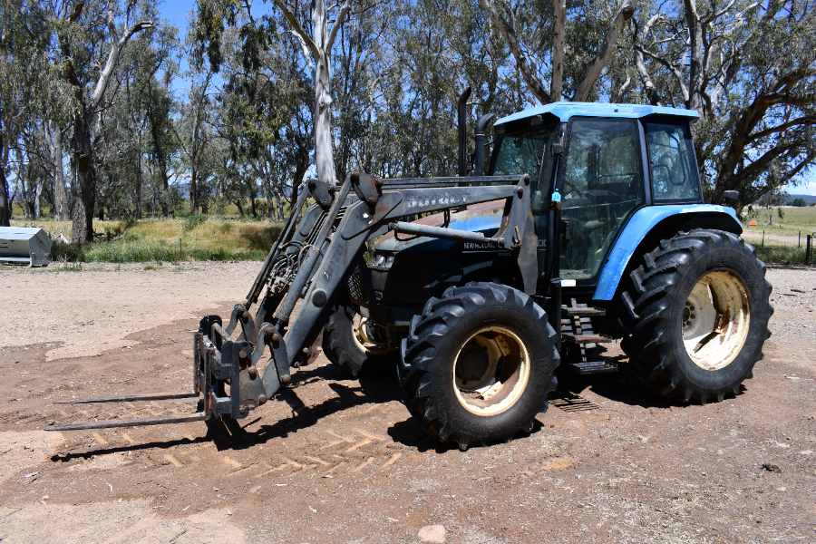 Lot 3 - New Holland TS100 tractor | AuctionsPlus