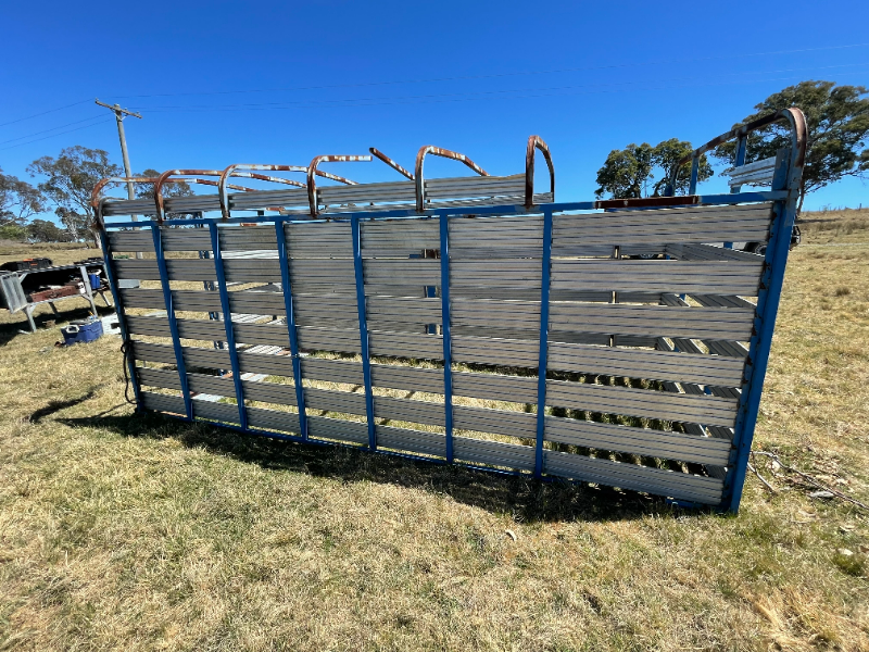 Lot 18 - Stock Crate | AuctionsPlus