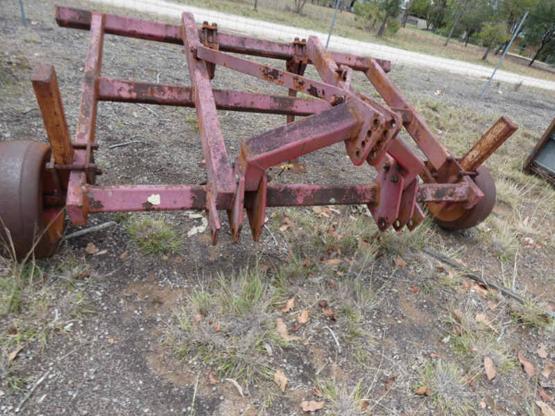 Lot 335 - 3pl Blade Plough 2.5m | AuctionsPlus
