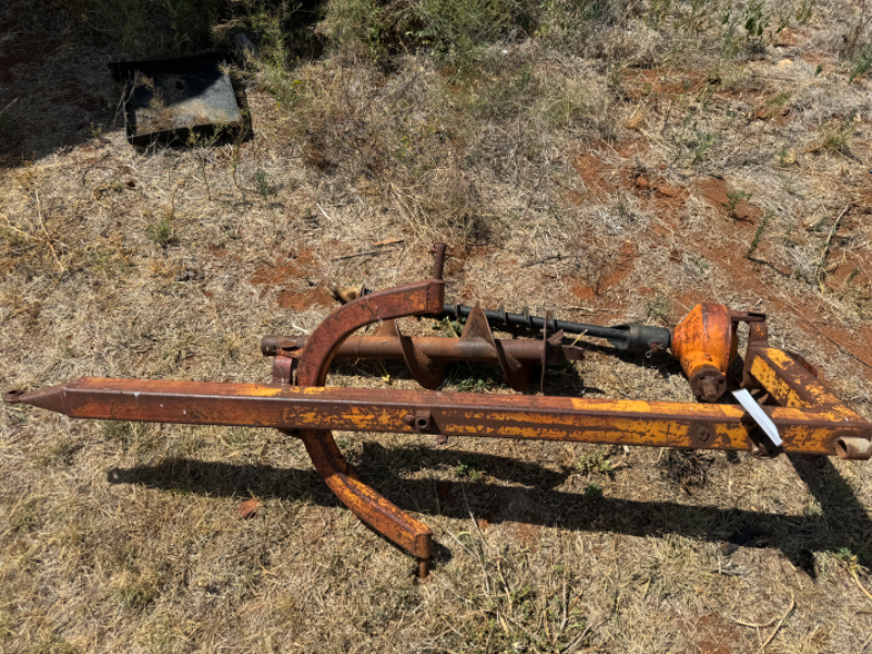 Lot 12 - Post hole Digger | AuctionsPlus