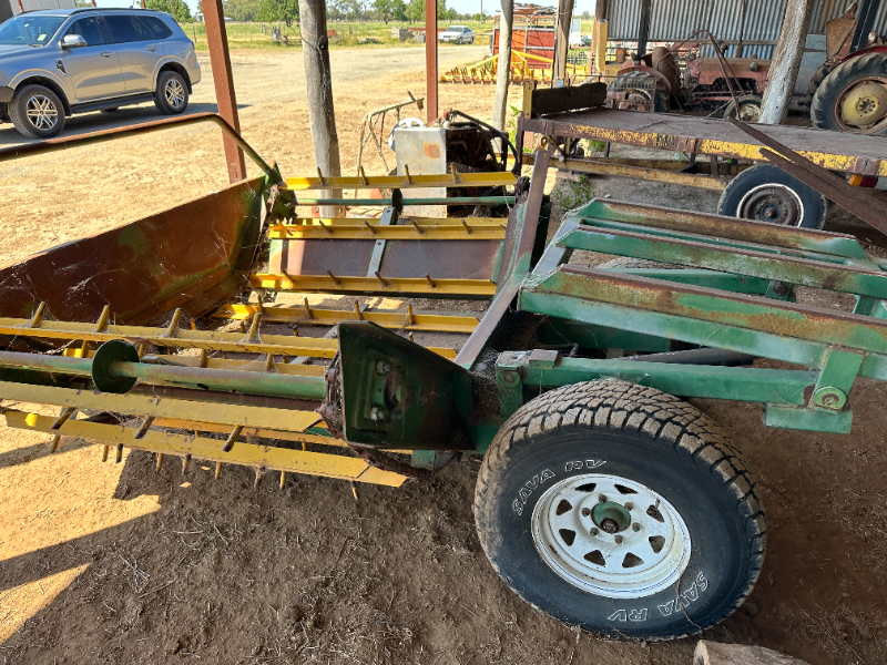 Lot 69 - Round Bale Feed Out Cart | AuctionsPlus