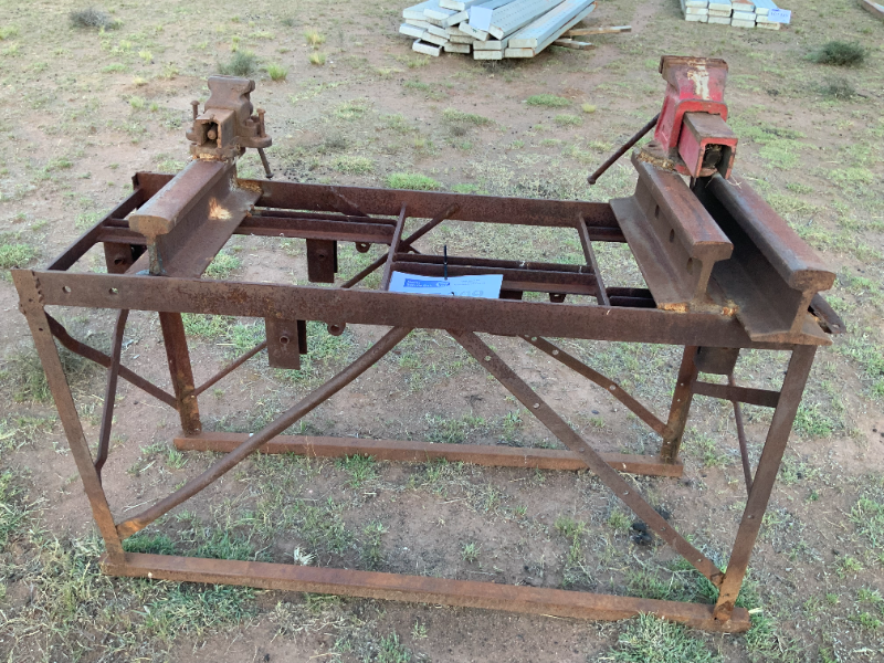 LOT 209 - Bench & Vices. | AuctionsPlus