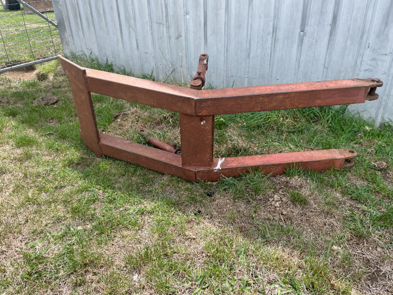 Lot 151 - Tree Pusher | AuctionsPlus