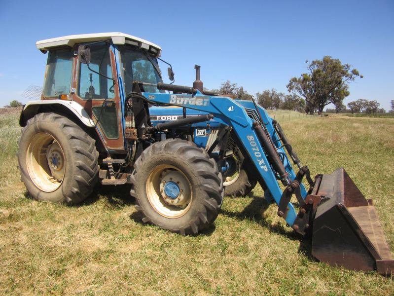 Lot 2 - Ford Tractor 6610 w Front End Loader | AuctionsPlus