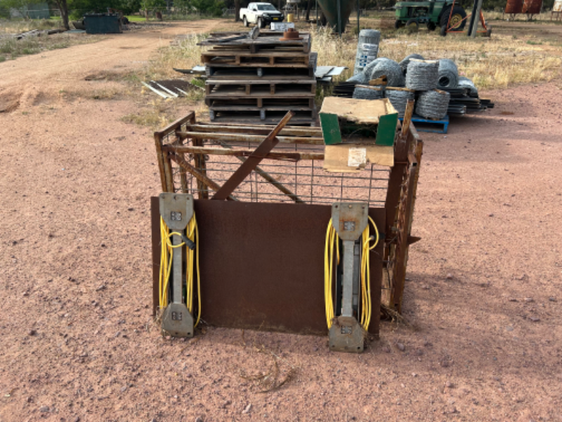 Lot 34 - Sheep Scales | AuctionsPlus
