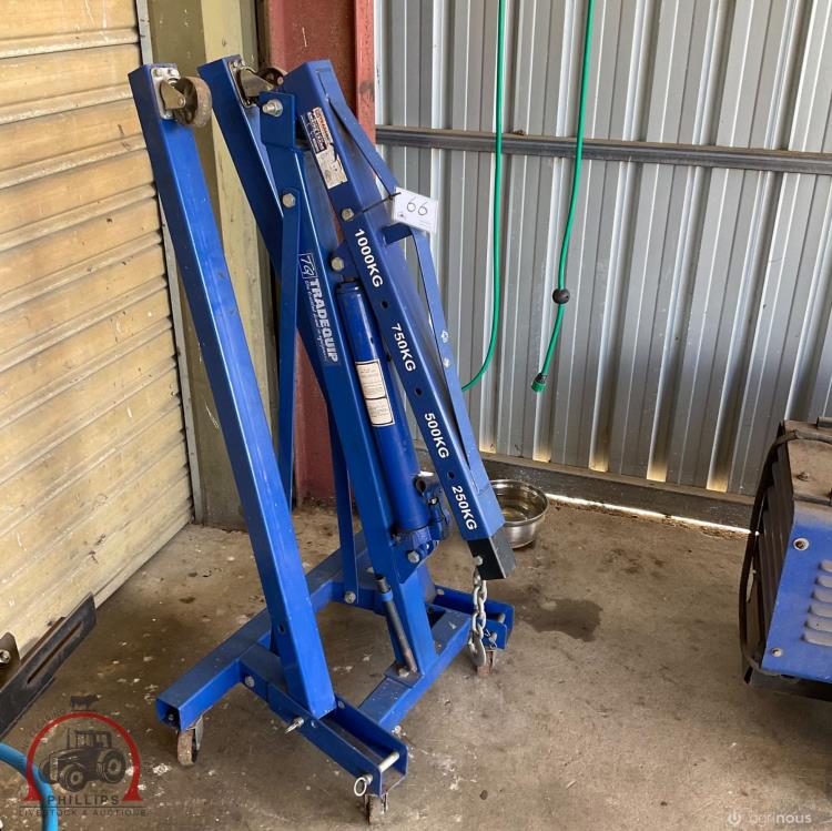 Lot 66 - Trade equip engine lifter | AuctionsPlus