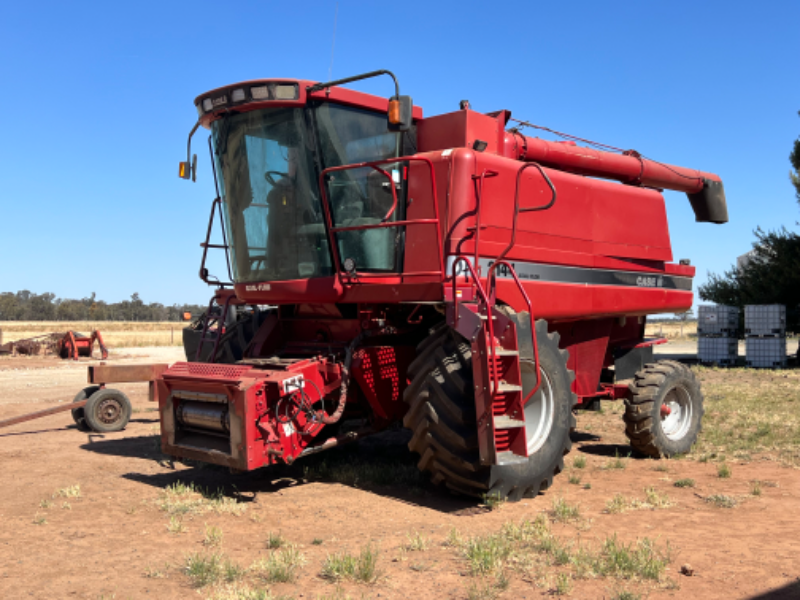 Lot 122 - CASE 2144 | AuctionsPlus