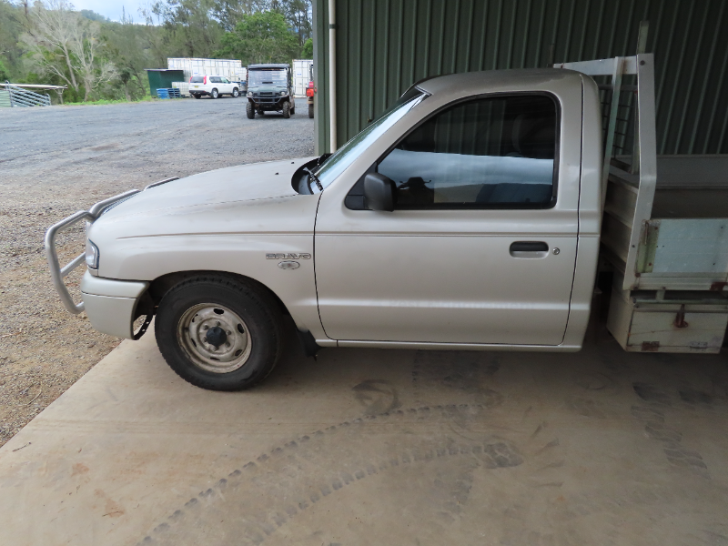 Lot 14 - Silver Mazda Bravo ute 2x4, 2004 model, B260F | AuctionsPlus