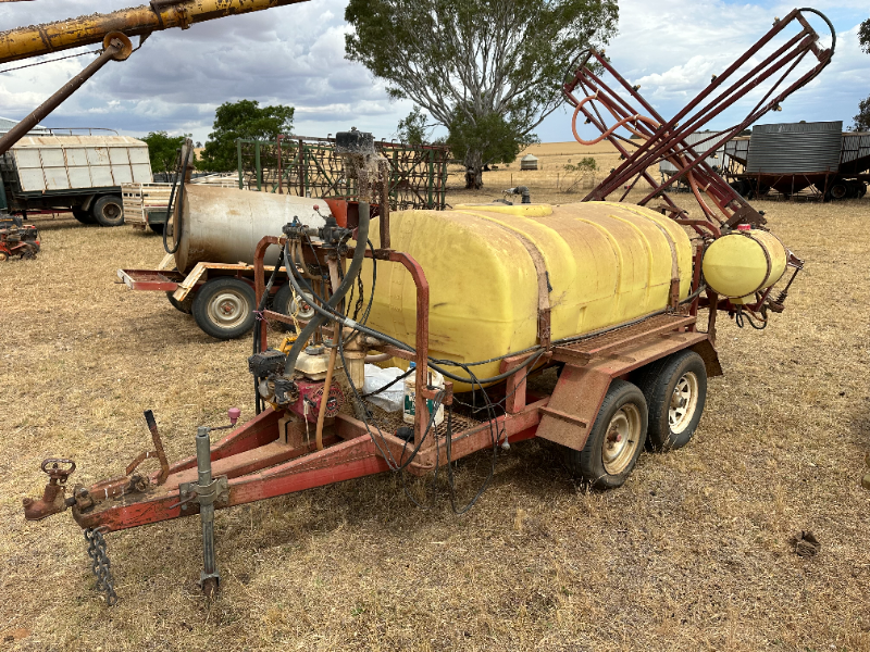 Lot 14 - Trailing boom spray | AuctionsPlus