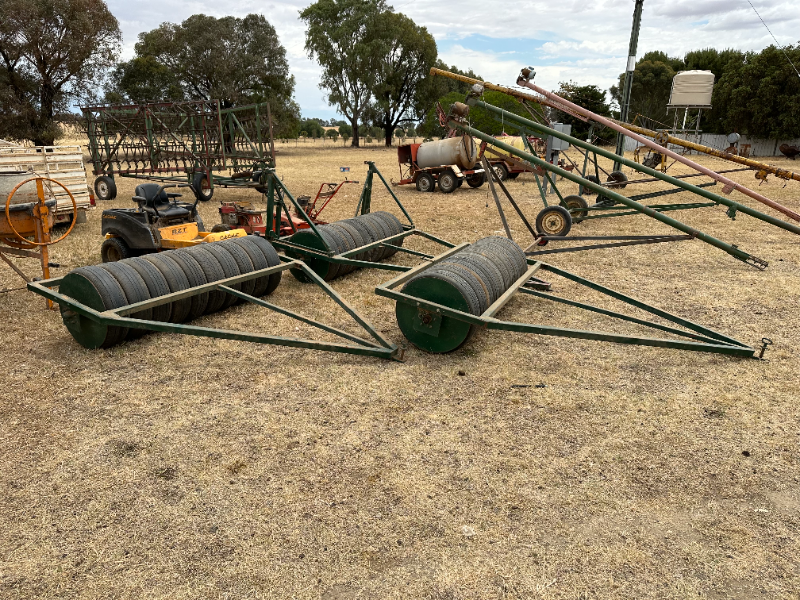 Lot 15 - 3 section rubber tyre rollers | AuctionsPlus