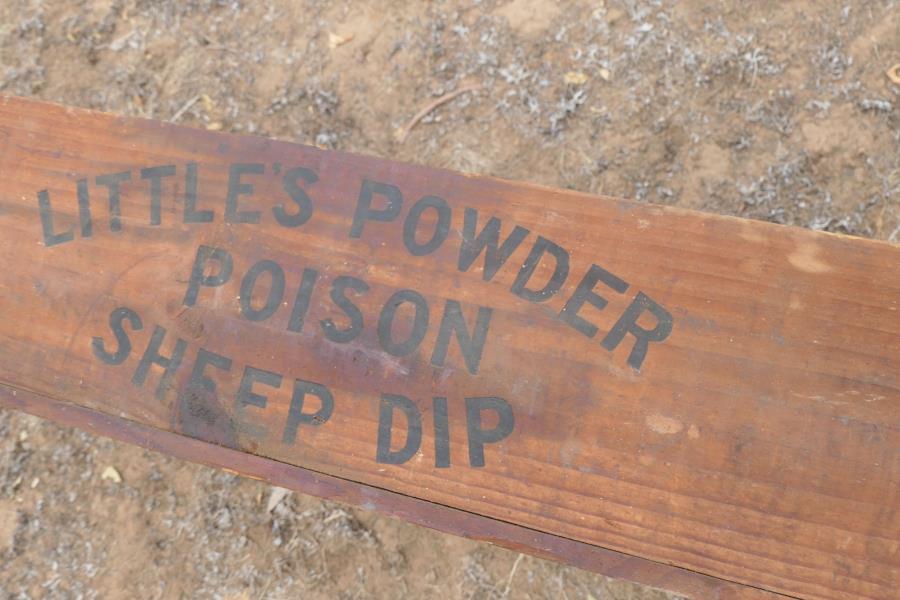 Lot 106 - Littles Powder Poison Sheep Dip Box x 1 | AuctionsPlus