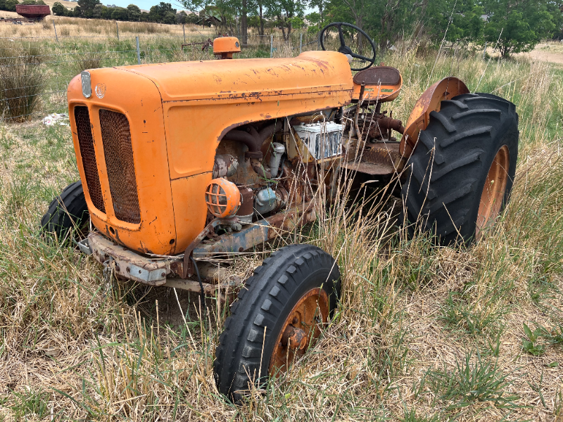 Lot 12 - Fiat 513R Tractor | AuctionsPlus