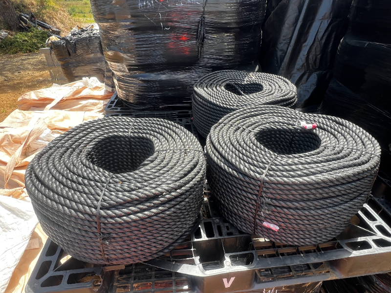 Lot 171 - Duradan 3 Strand Rope - 16mm x 220 metres - NEW | AuctionsPlus