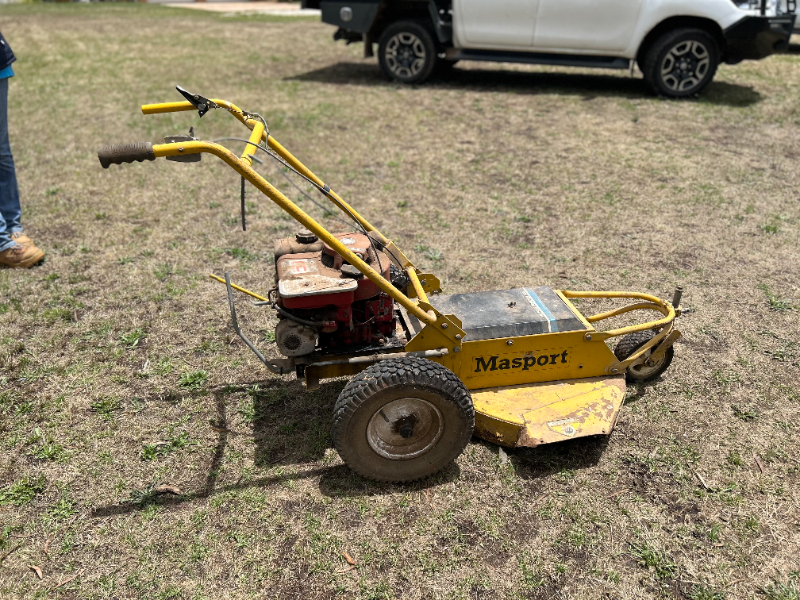 Lot 43 - Masport Monarch 660 Self-Propelled Mower | AuctionsPlus