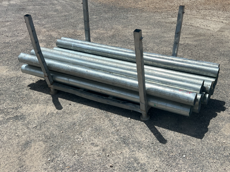 Lot 57 - 16 X STRAINER POSTS | AuctionsPlus