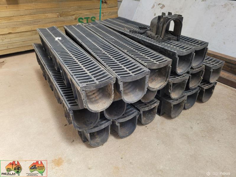 Lot 9 - Easy Drain Poly Channel Grate (17x 1m lengths) | AuctionsPlus
