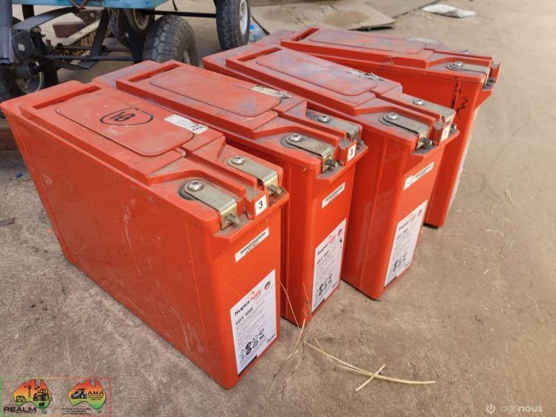 Lot 18 - 4x Super Safe SBS-100F Deep Cycle 12v 100Ah Batteries ...