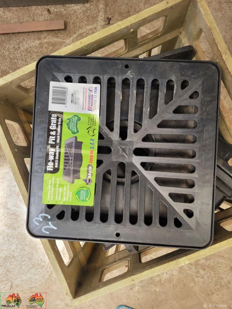 Lot 23 - 5x Flo-way Pit & Grate (New) | AuctionsPlus
